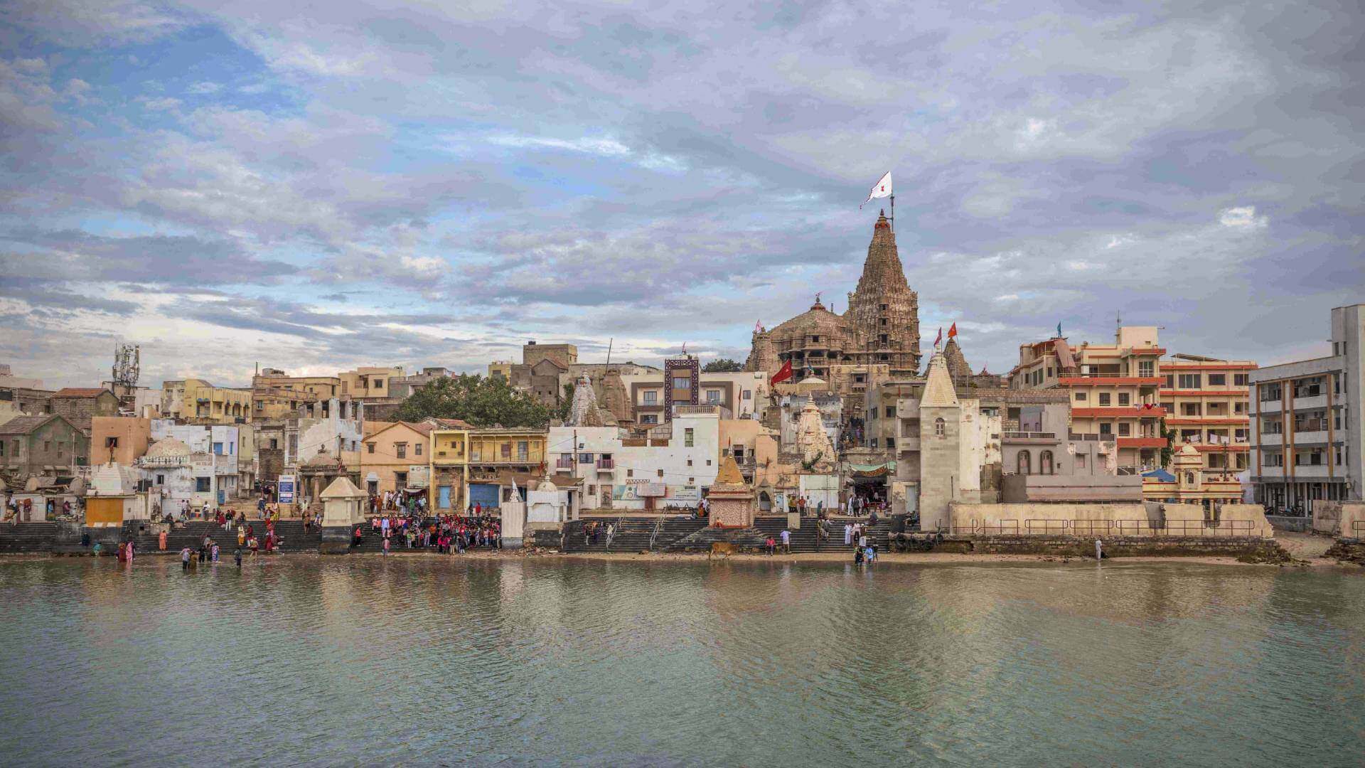 Dwarka Tourism – Dwarkadhish Temple Gujarat | Char Dham India